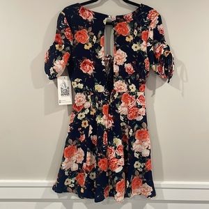 Emerald Sundae | Dresses | Emerald Sundae Floral Print Dress S | Poshmark